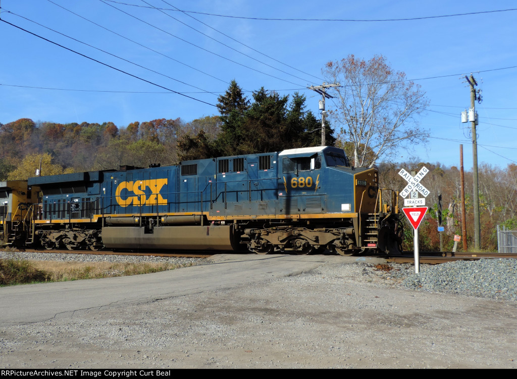 CSX 680 (1)